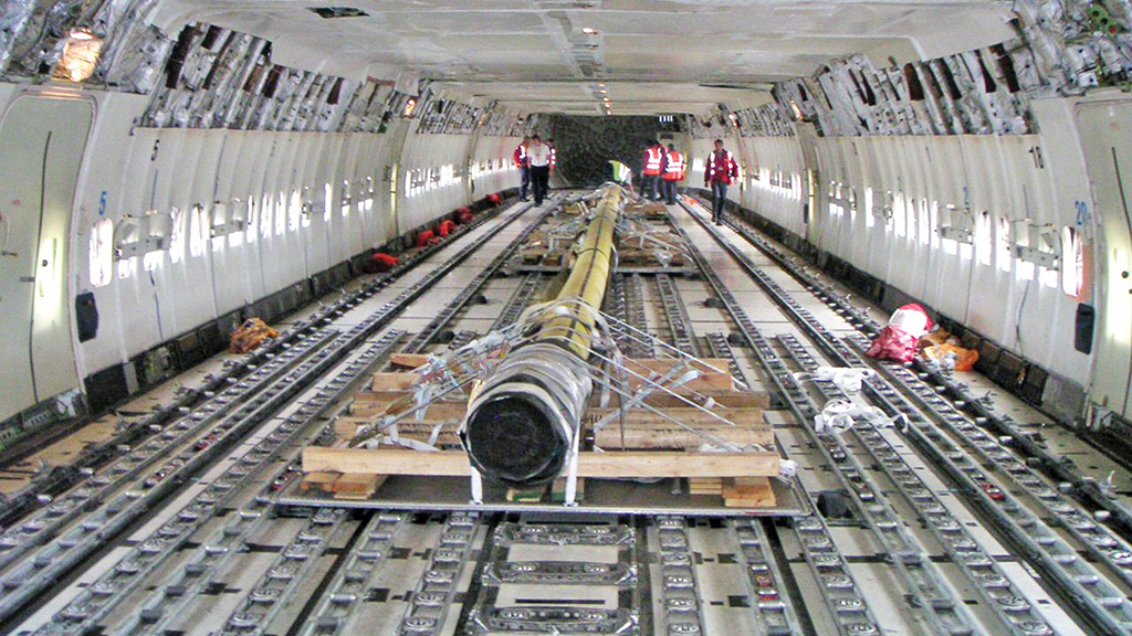 Boeing 747-200F: Flugzeug Leitfaden